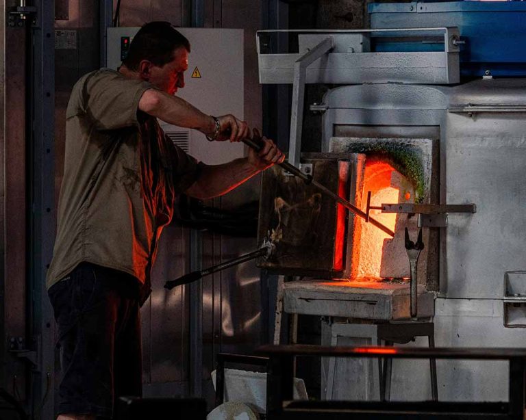 The Ultimate Guide to Glass Blowing for Packaging - Reliable Glass ...