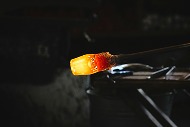 The Ultimate Guide to Glass Blowing for Packaging - Reliable Glass ...