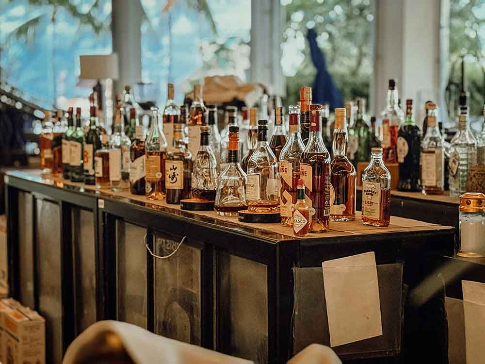 Glass Liquor & Spirit Bottles - Reliable Glass Bottles, Jars ...